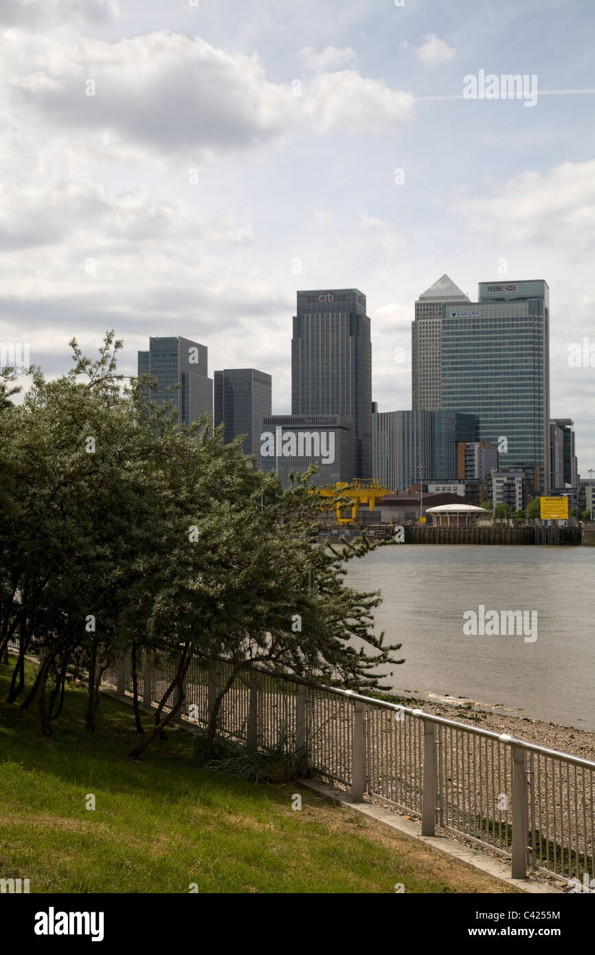 Docklands and river thames hi-res stock photography and images - Alamy
