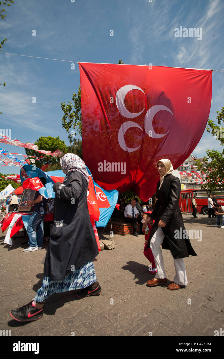 Political parties campaigning in hi-res stock photography and images ...