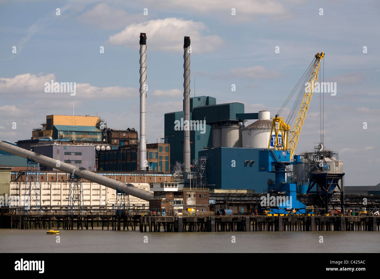 Tate & Lyle Sugar refinery silvertown london england Stock Photo - Alamy