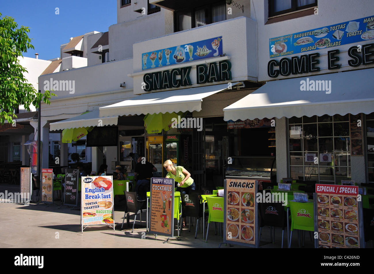 Waterfront snack bar, Old Town, Albufeira, Algarve Region, Portugal ...
