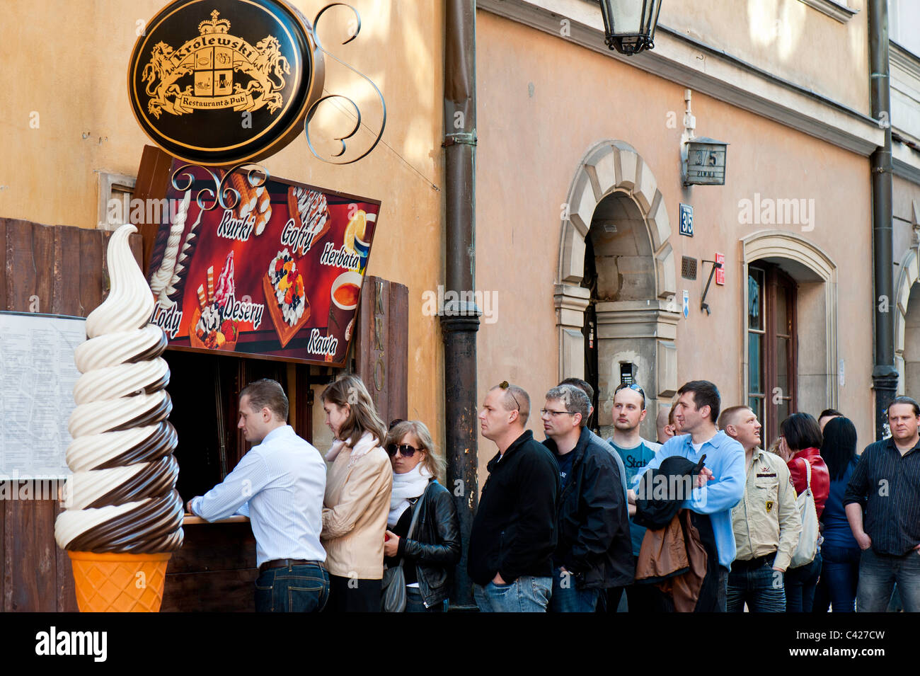 Queue for ice cream hi-res stock photography and images - Alamy