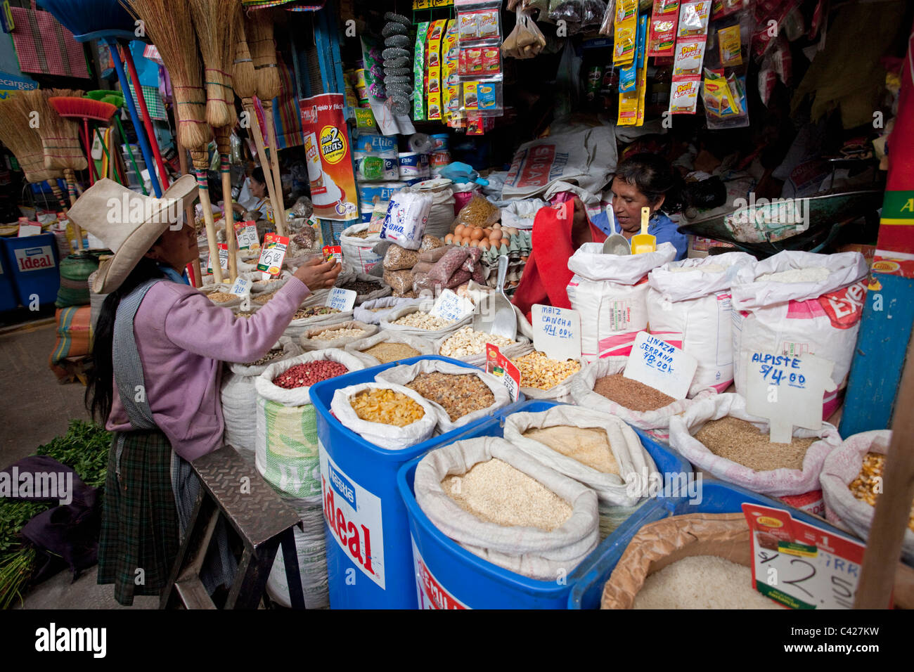 Peru, Cajamarca, Woman with typical hat at market Stock Photo - Alamy