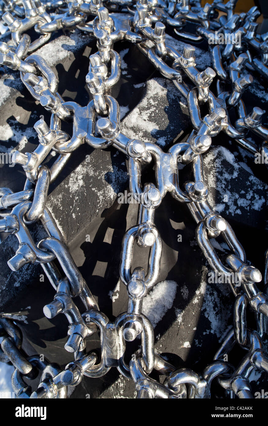 Shiny chains hi-res stock photography and images - Alamy