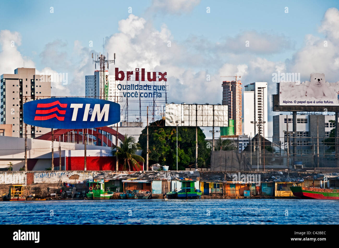 Poverty shacks new buildings hi-res stock photography and images - Alamy