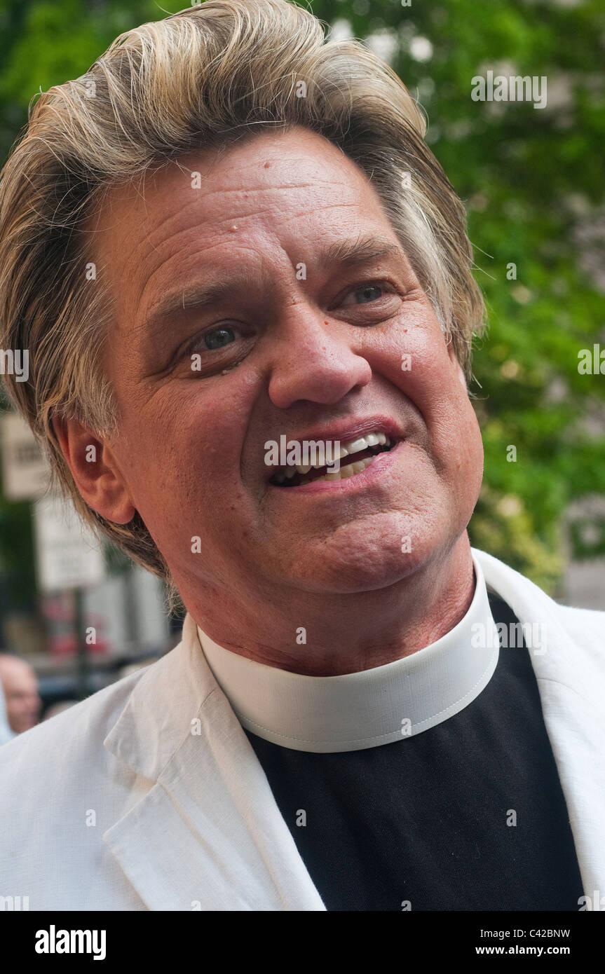 Rev. Billy (Billy Talen) of The Church of Life After Shopping at an ...