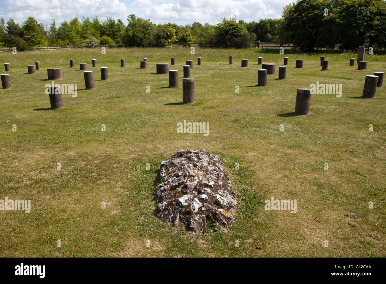 Wood henge hi-res stock photography and images - Alamy