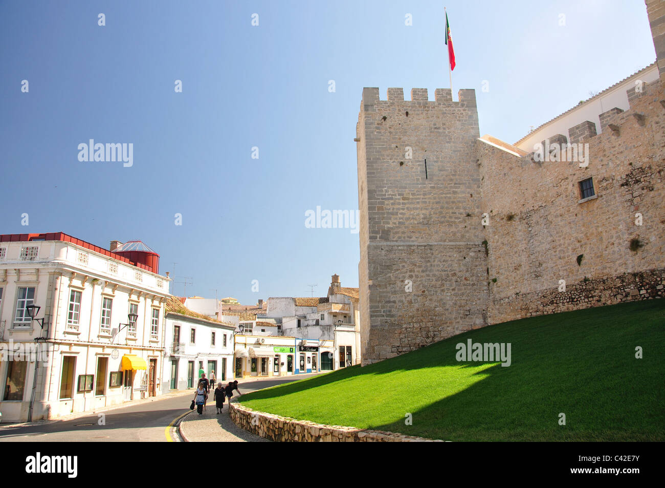 Castles of portugal hi-res stock photography and images - Alamy
