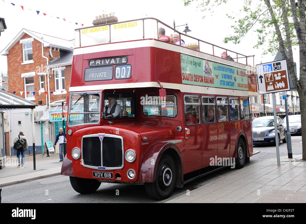 Devon General 1957-built AEC Regent V bus (VDV 818) on tour paignton ...
