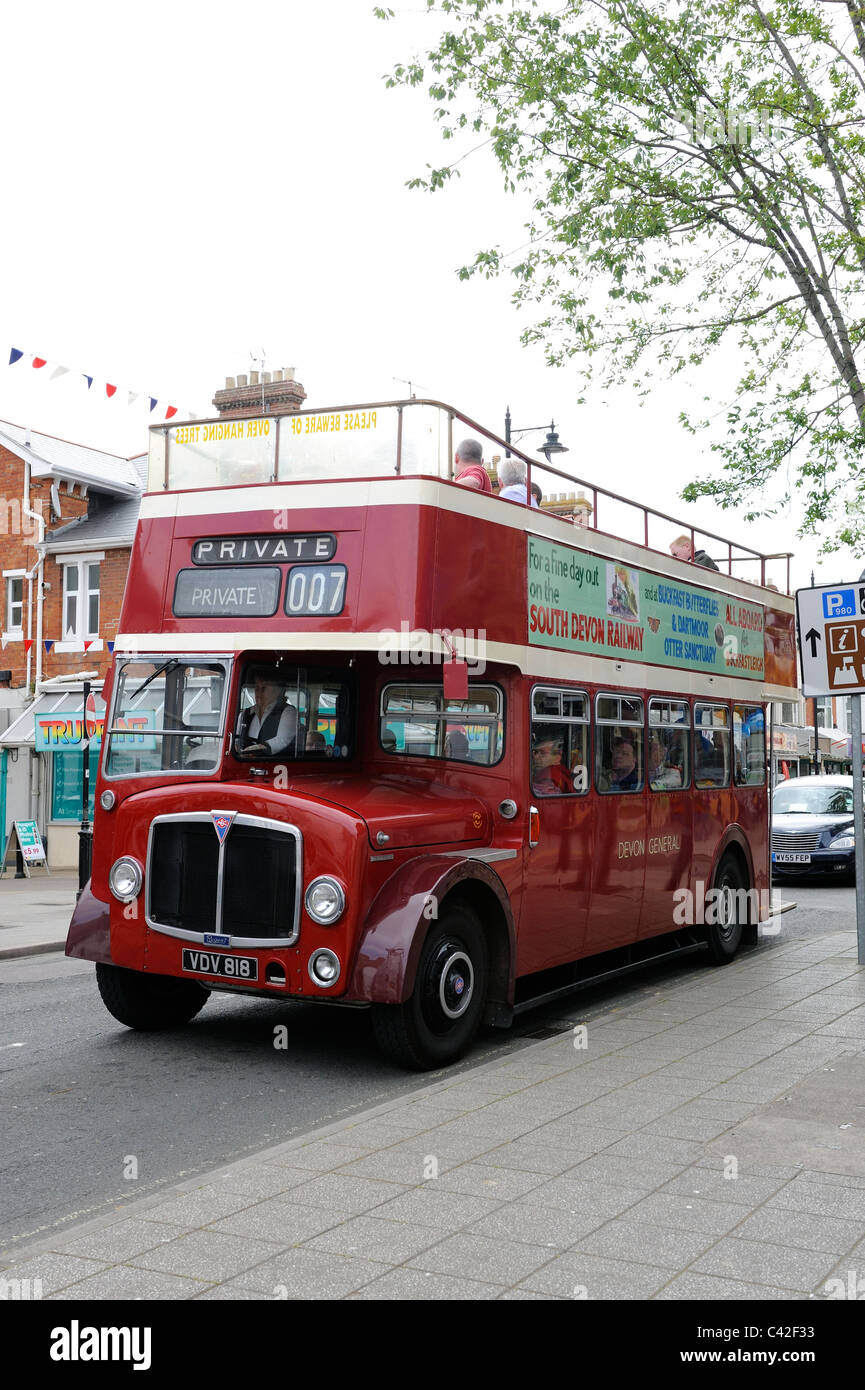 Devon General 1957-built AEC Regent V bus (VDV 818) on tour paignton ...