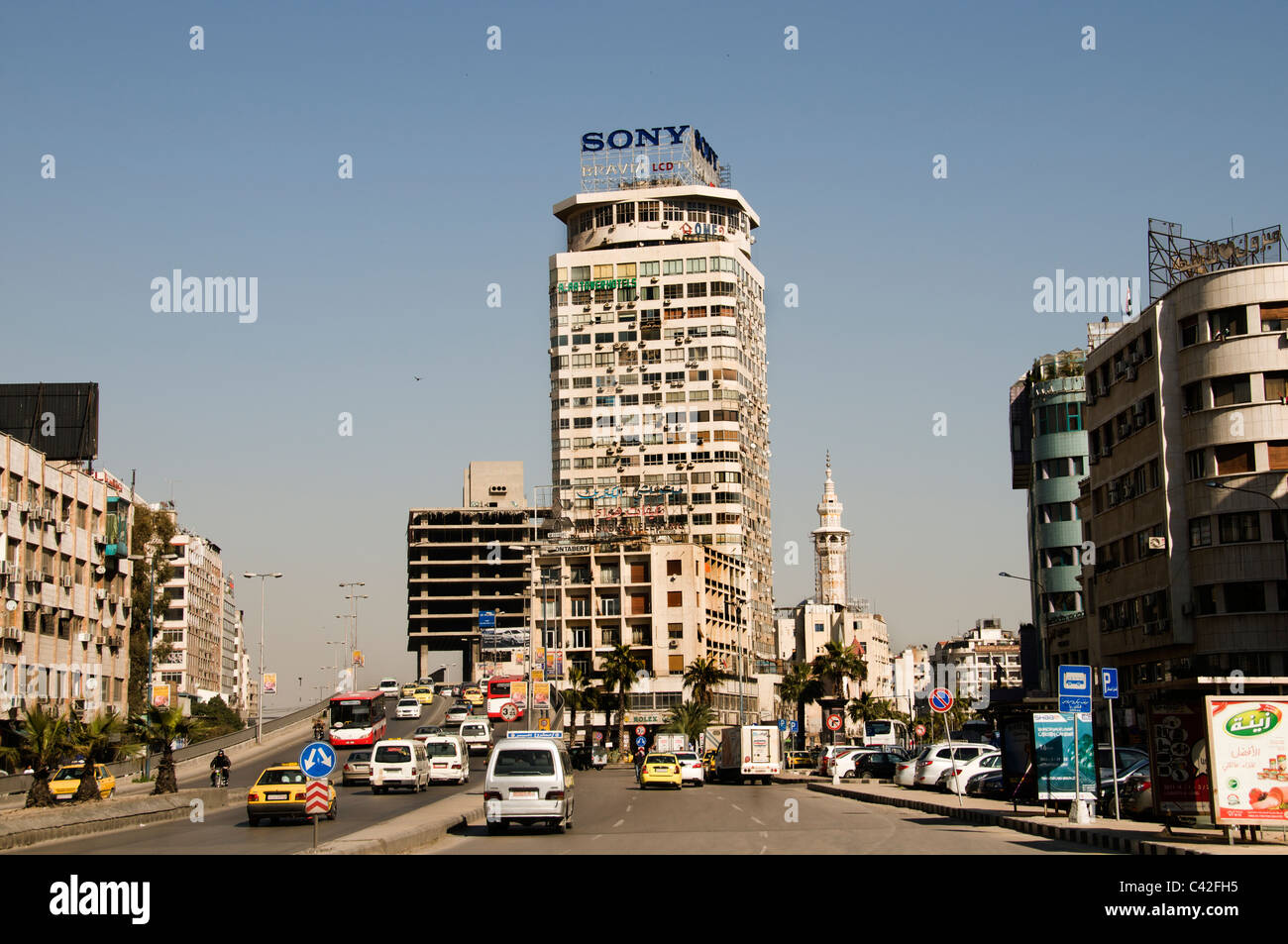 Town city central damascus syria hi-res stock photography and images ...