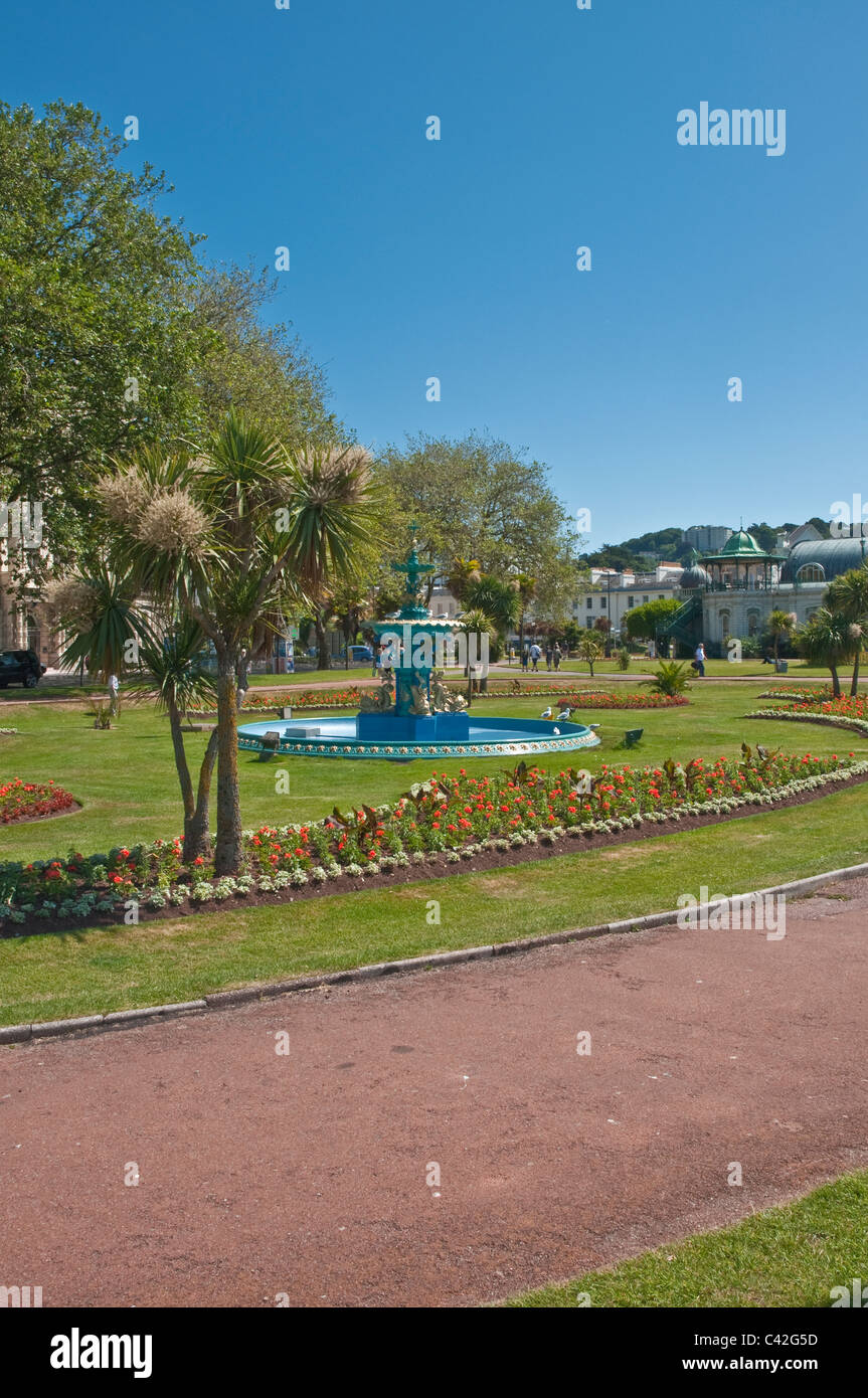Palm trees in gardens & Pavilion Torquay Devon Stock Photo - Alamy