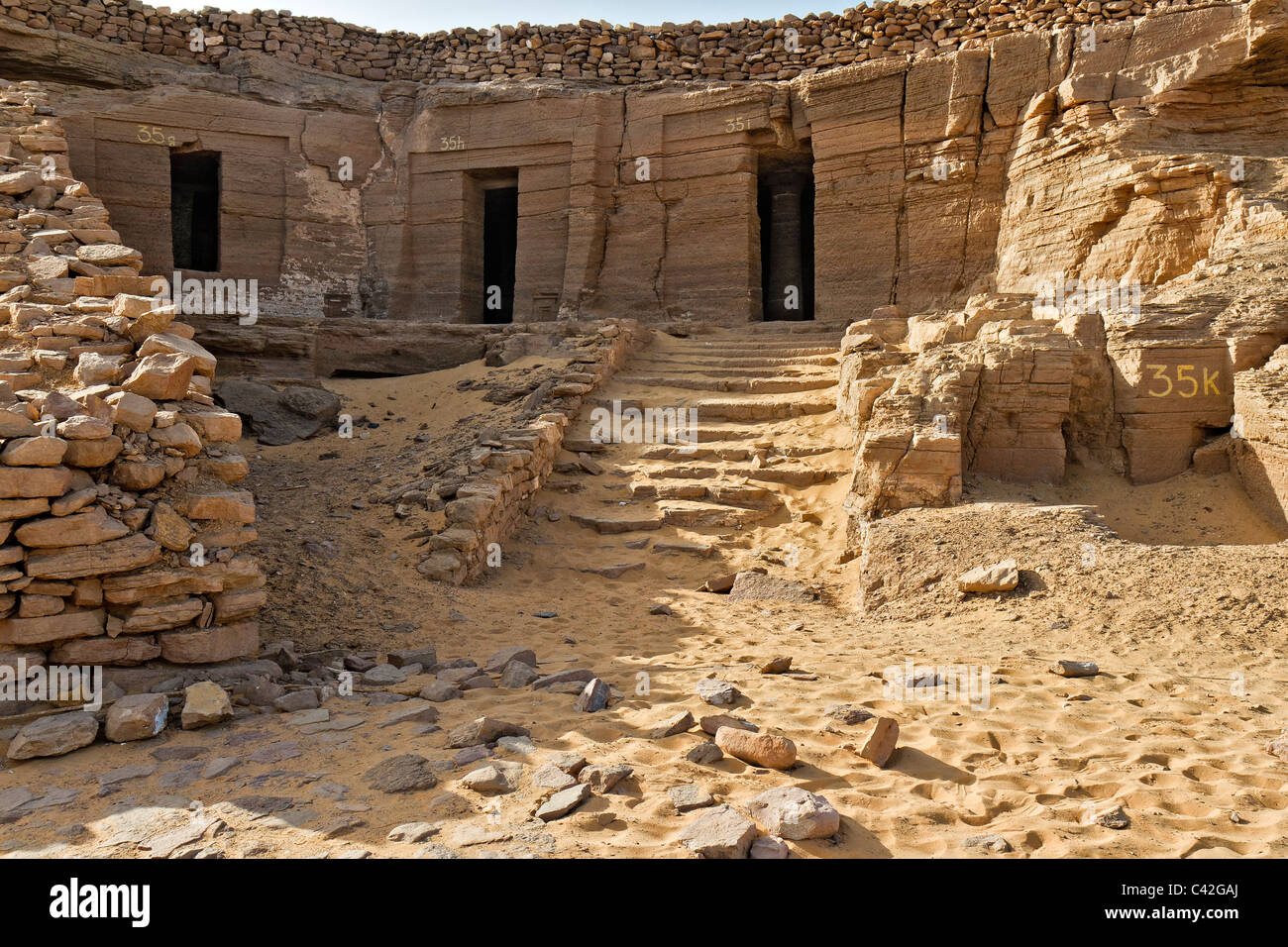 Egyptian tomb walls hi-res stock photography and images - Alamy