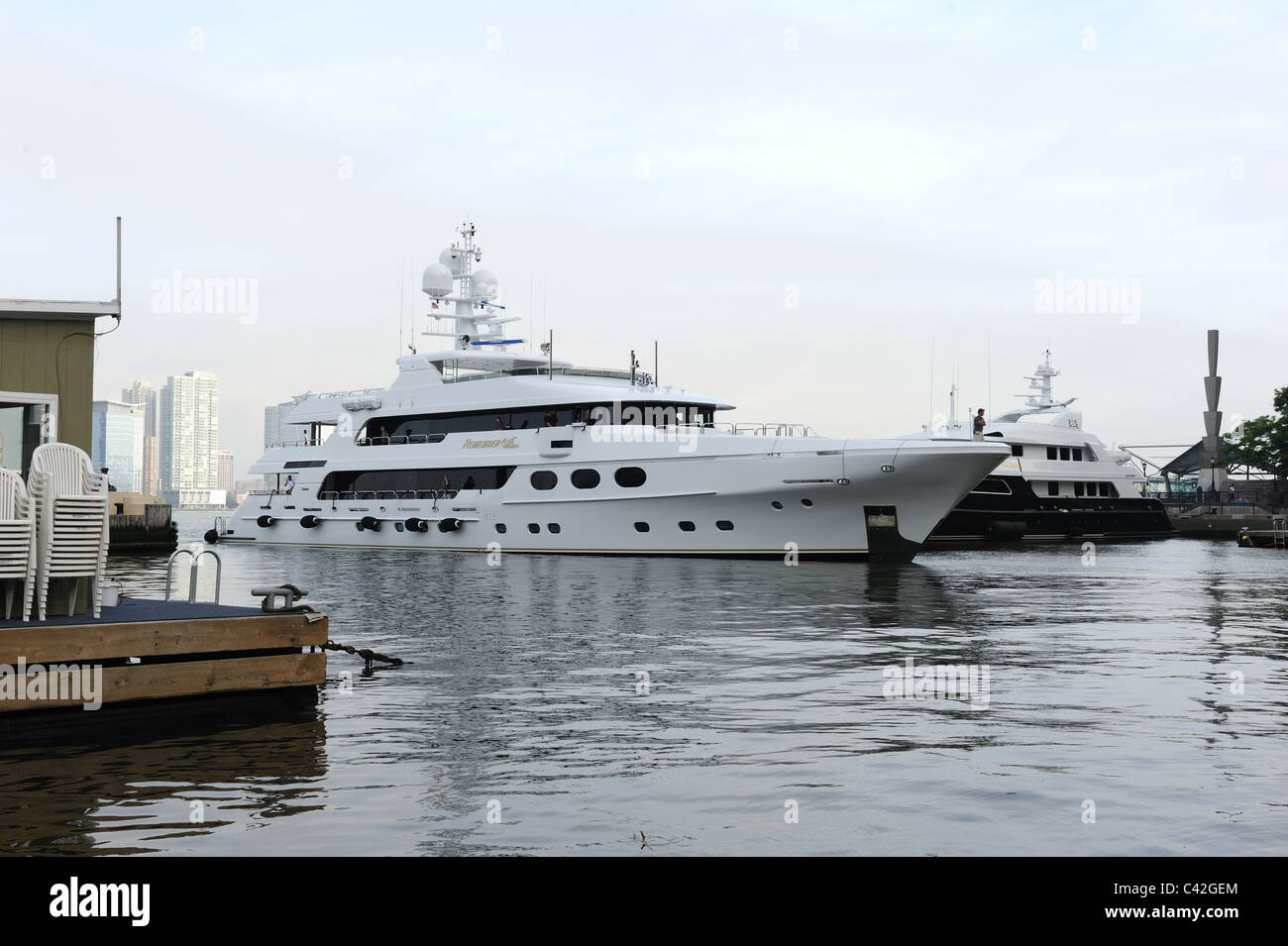 "Remember When," a 162-foot-long yacht, entering Battery Park City's ...