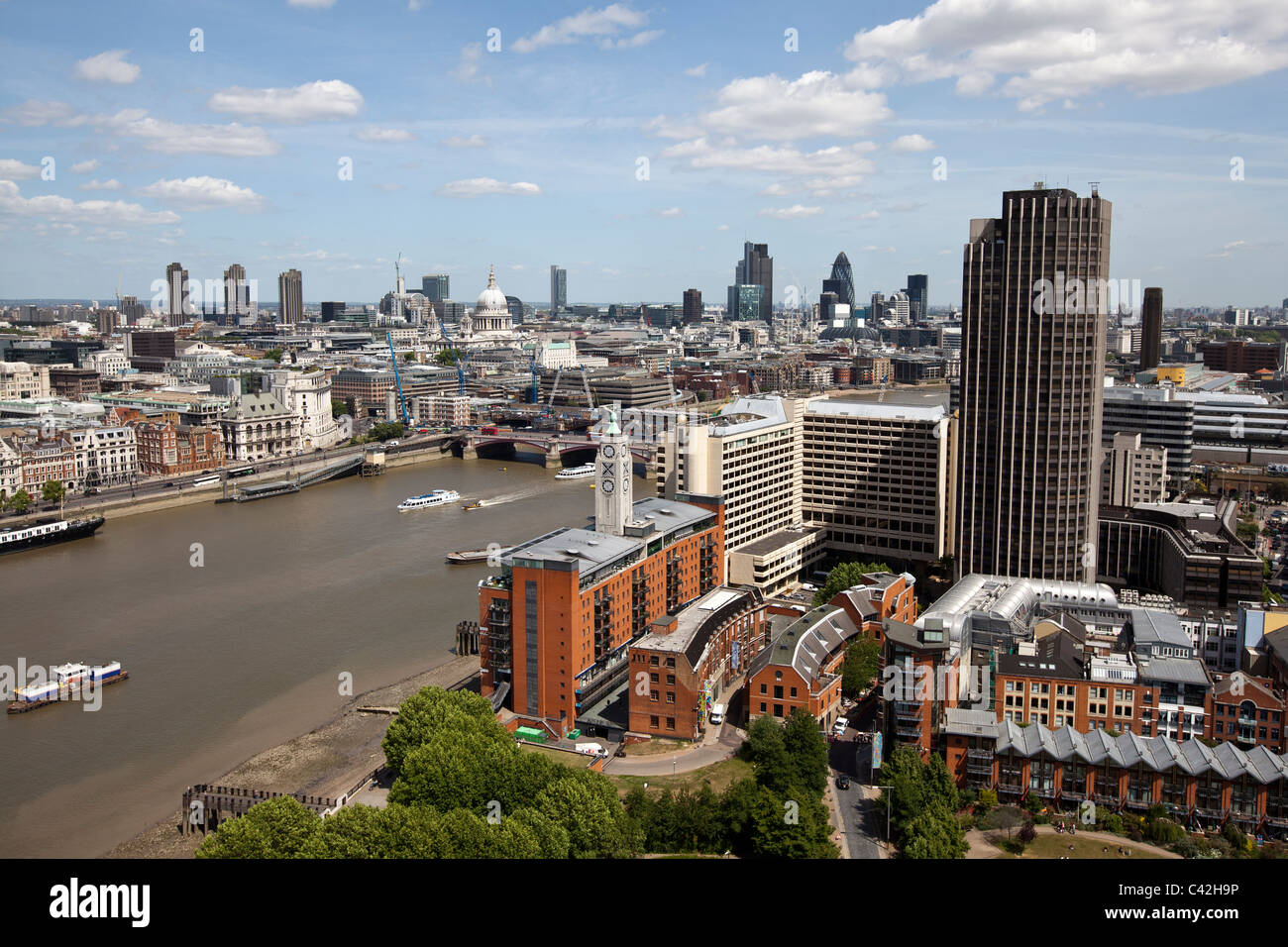 Aerial view of london hi-res stock photography and images - Alamy