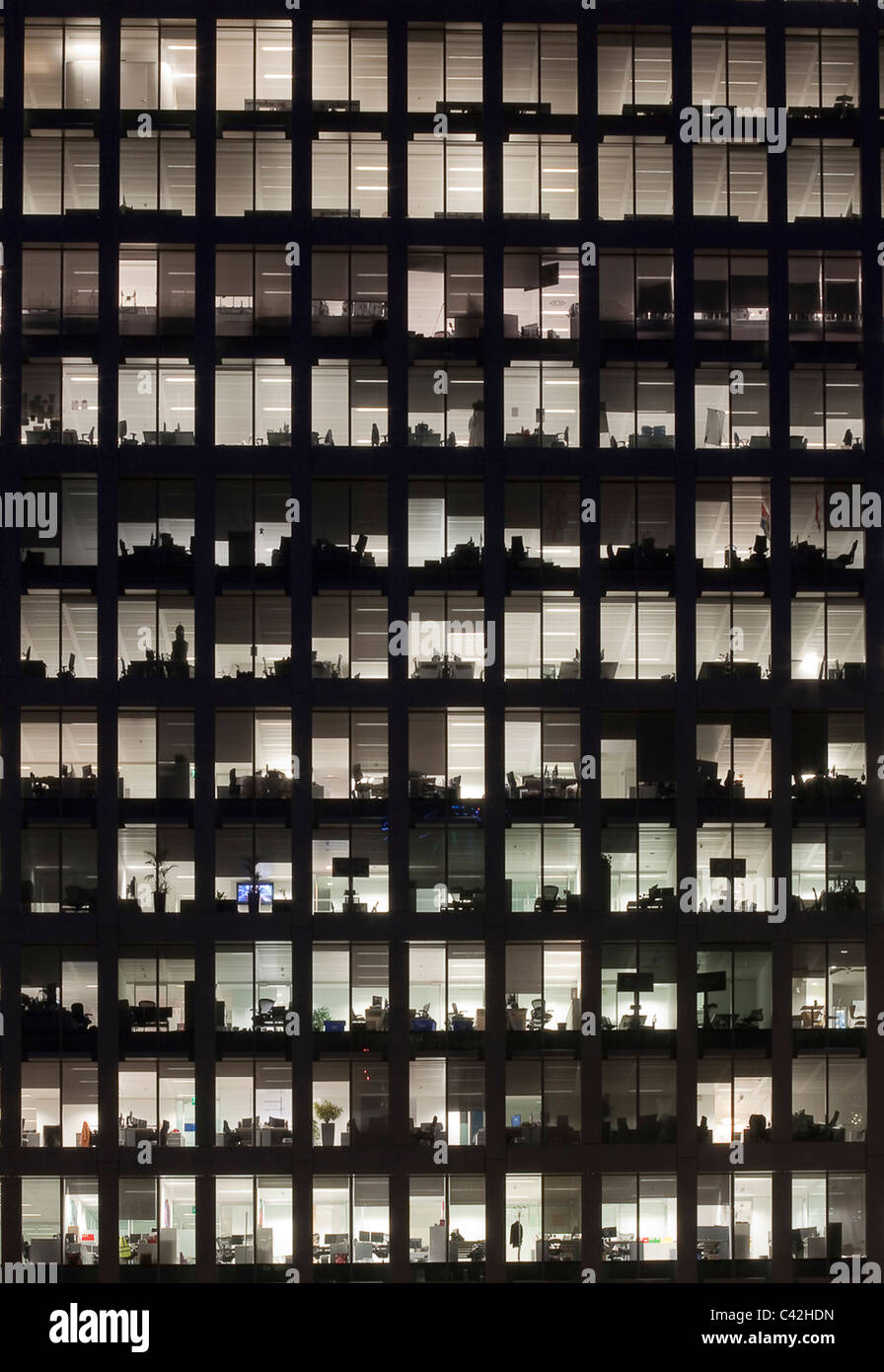 London window office night hi-res stock photography and images - Alamy