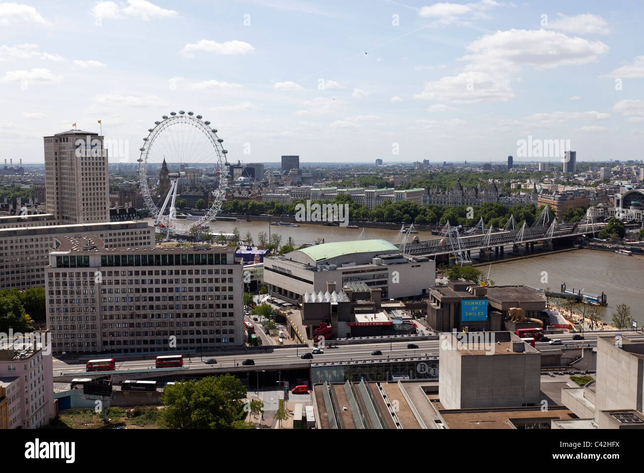 London eye skyline hi-res stock photography and images - Alamy