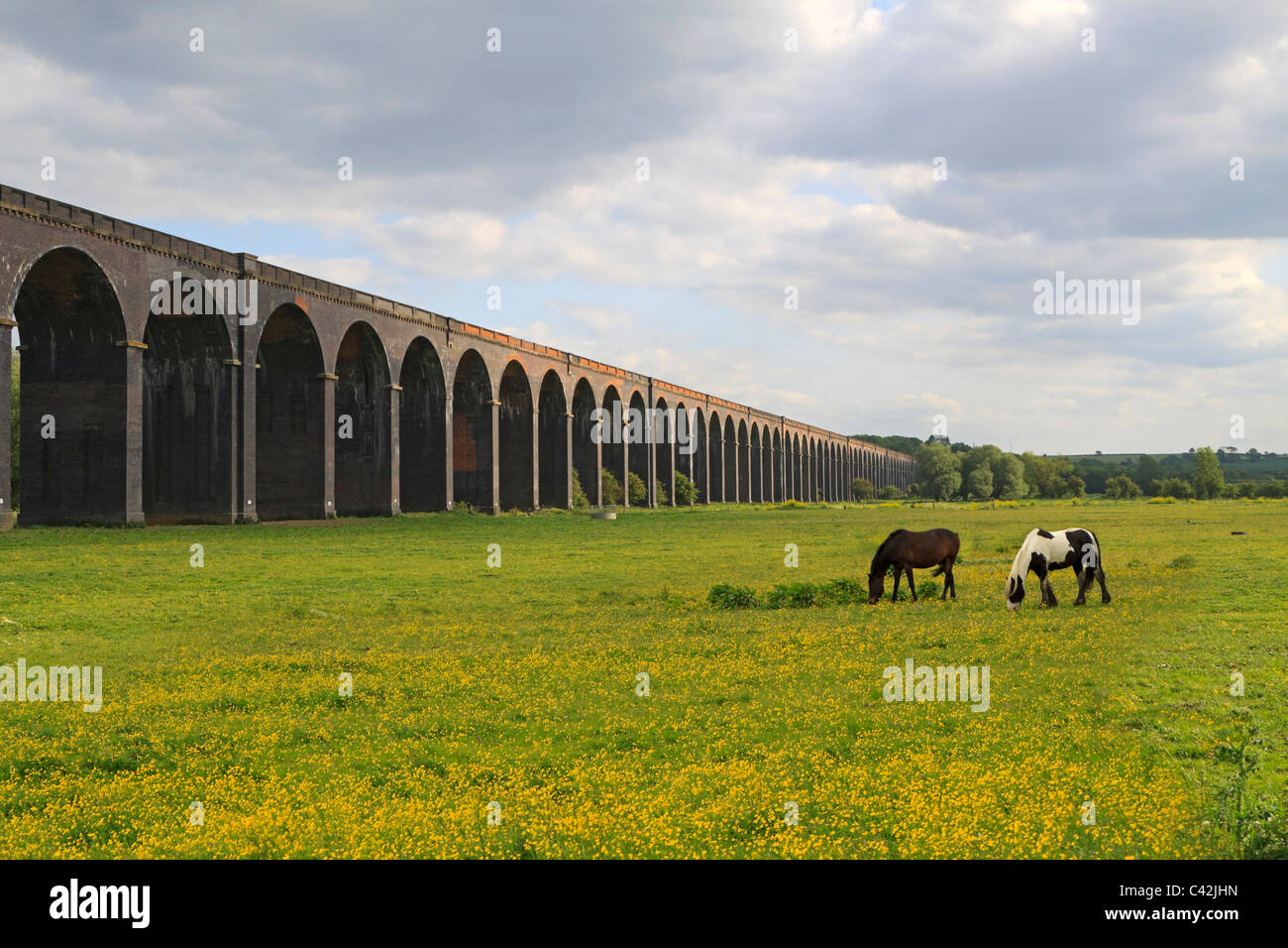 Harringworth viaduct hi-res stock photography and images - Alamy