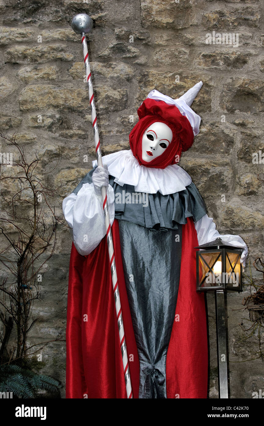 Venetian Carnival Mask - A portrait of one of the most beautiful masks ...