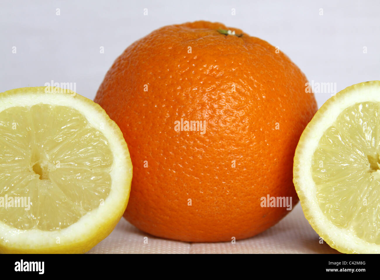 Oranges and lemons hi-res stock photography and images - Alamy