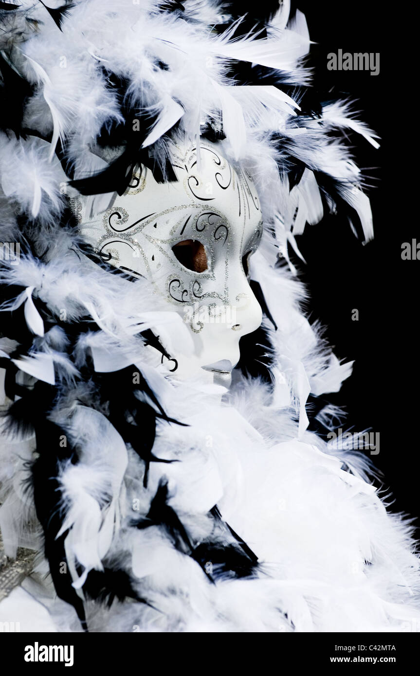 Venetian Carnival Mask - A portrait of one of the most beautiful masks ...