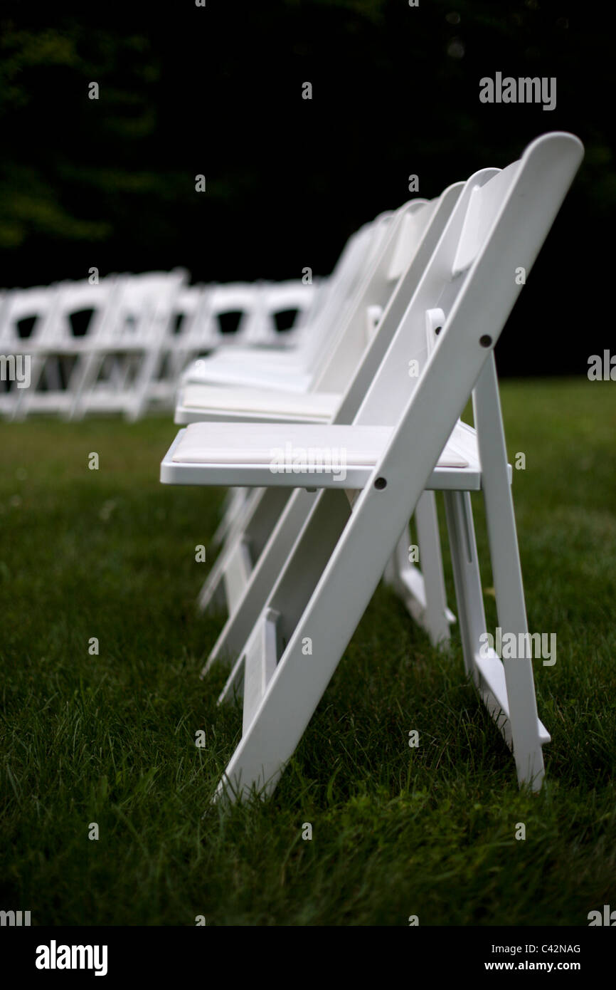 Empty clearing hi-res stock photography and images - Alamy