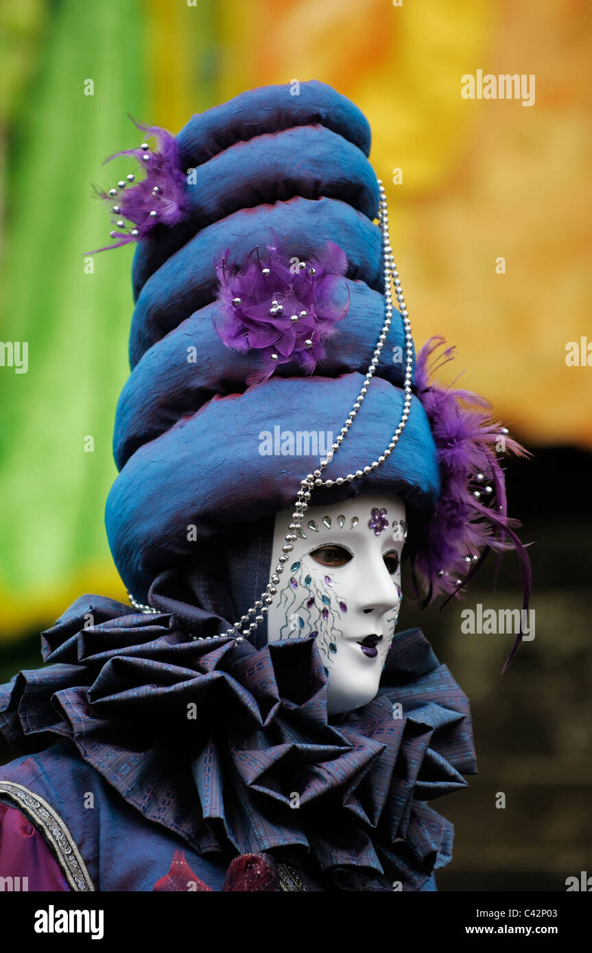 Venetian Carnival Mask - A portrait of one of the most beautiful masks ...