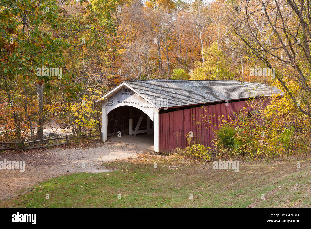 Narrows Covered Bridge, built in 1882 over Sugar Creek at Turkey Run ...
