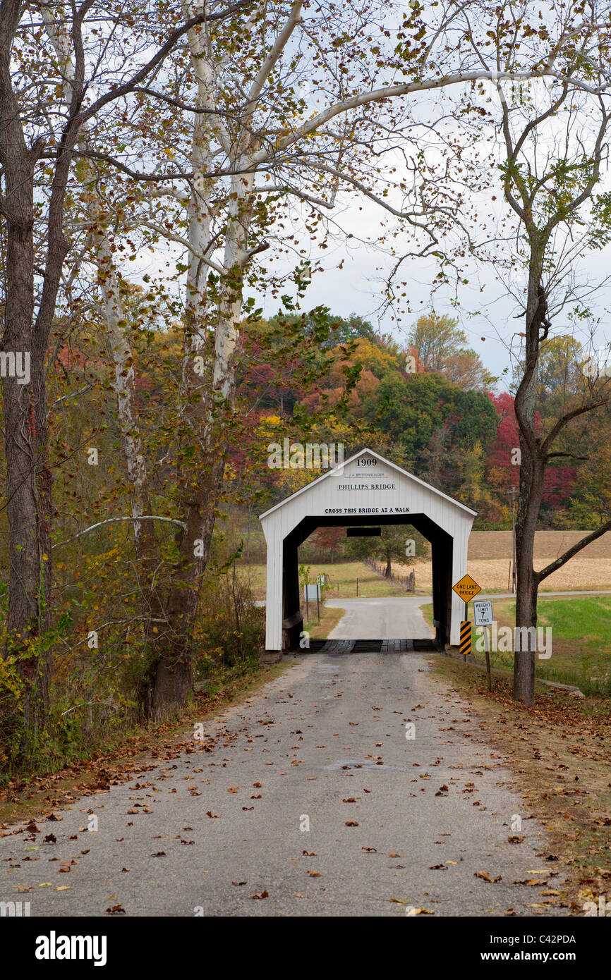 King post truss hi-res stock photography and images - Alamy