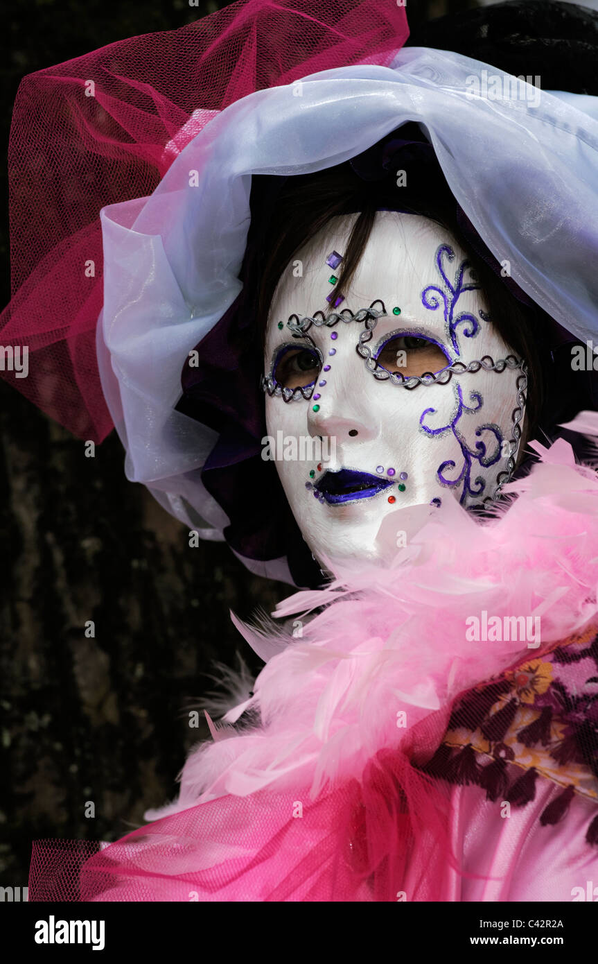 Venetian Carnival Mask - A portrait of one of the most beautiful masks ...