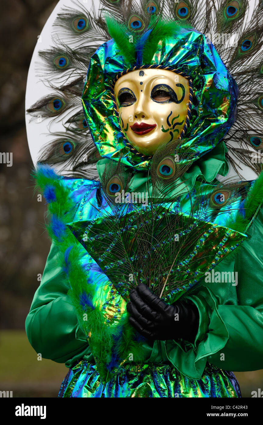 Venetian Carnival Mask - A portrait of one of the most beautiful masks ...
