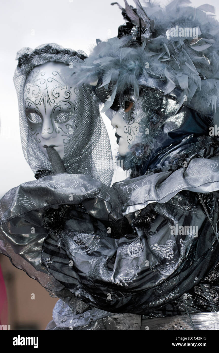 Venetian Carnival Mask - A portrait of one of the most beautiful masks ...