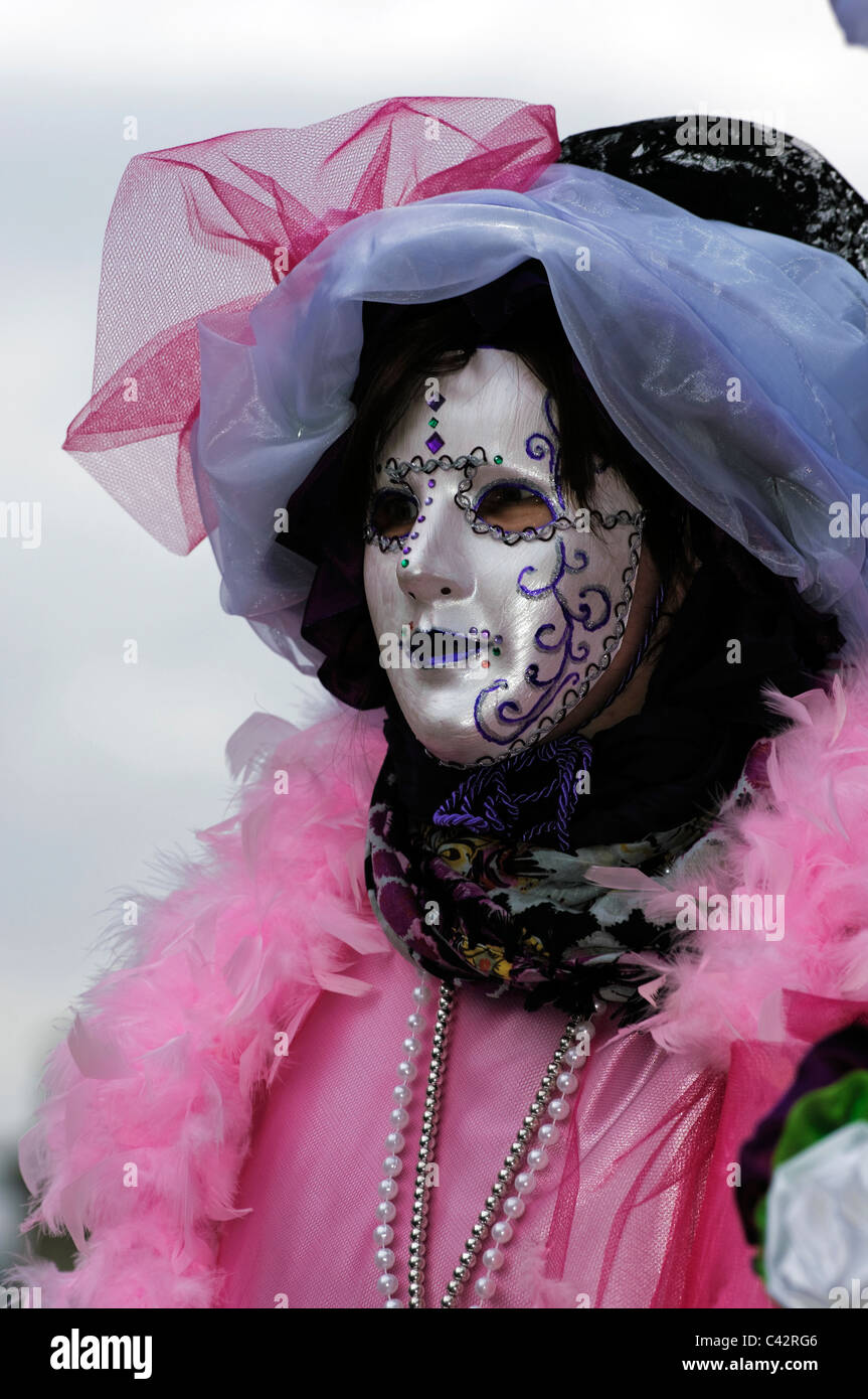 Venetian Carnival Mask - A portrait of one of the most beautiful masks ...