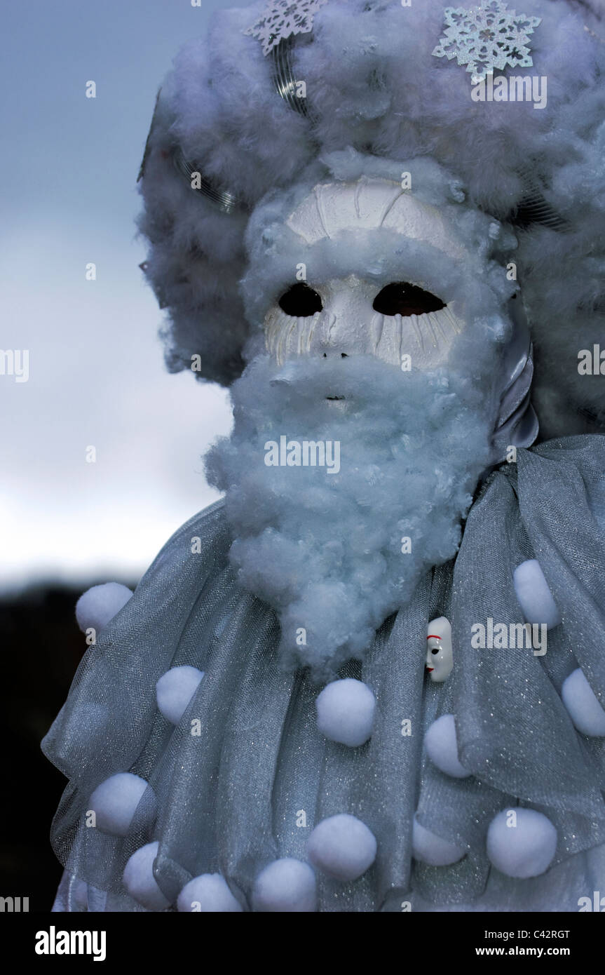 Venetian Carnival Mask - A portrait of one of the most beautiful masks ...