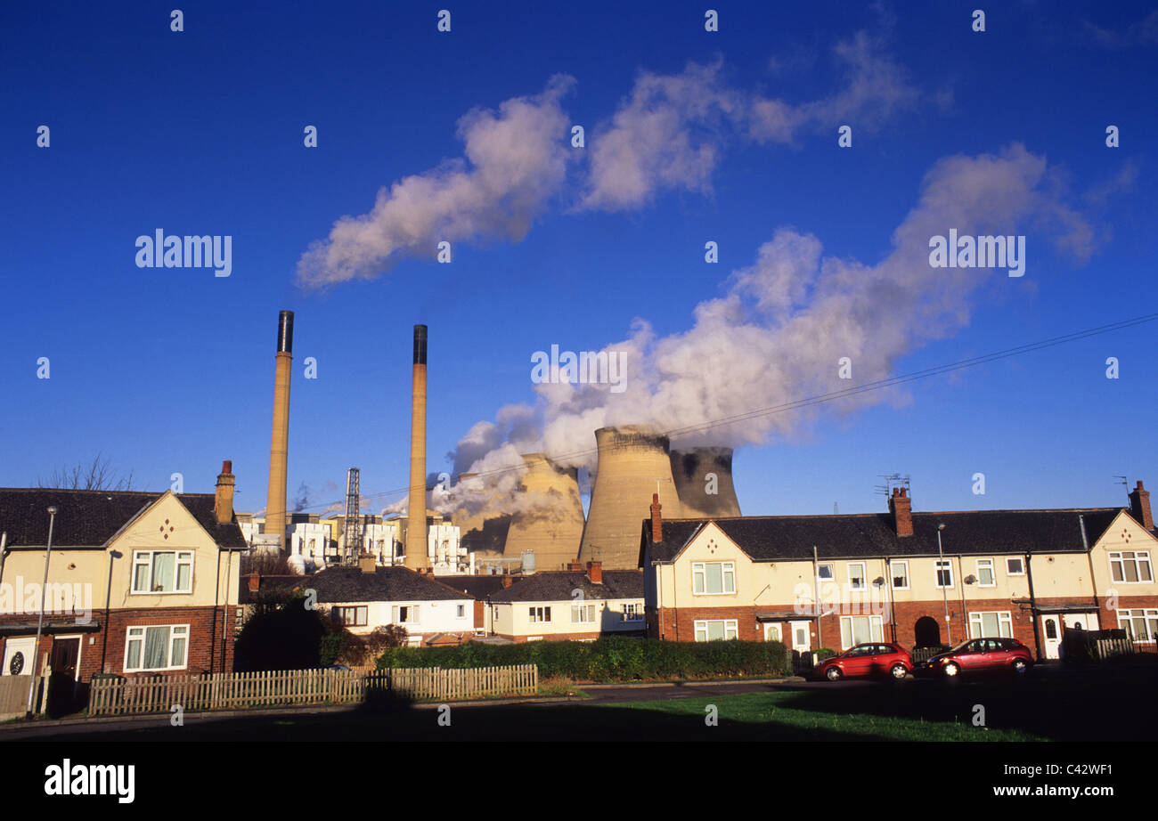 terraced houses by ferrybridge coal powered power station yorkshire uk ...