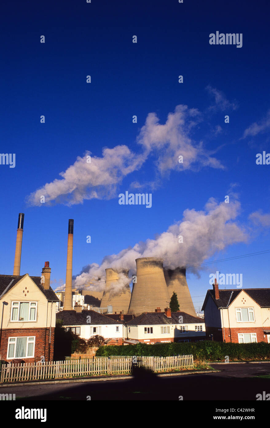 terraced houses by ferrybridge coal powered power station yorkshire uk ...
