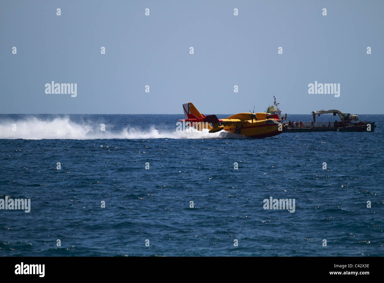 Firefighting aircraft tanker hi-res stock photography and images - Alamy
