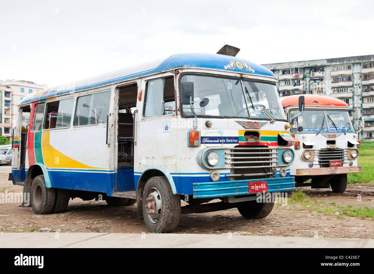 Bus myanmar hi-res stock photography and images - Alamy