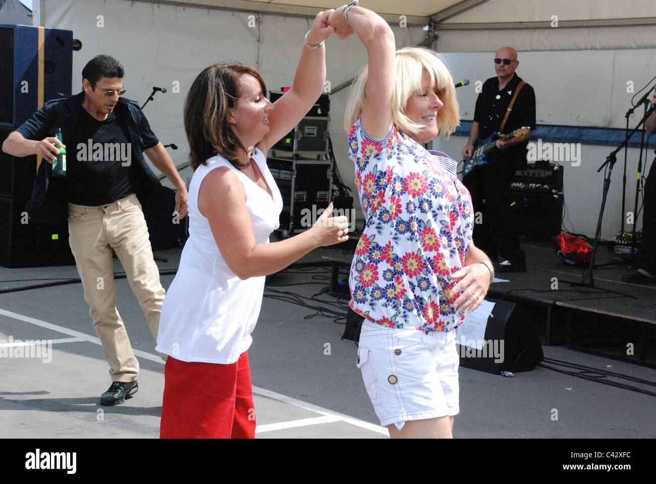 Jiving hi-res stock photography and images - Alamy