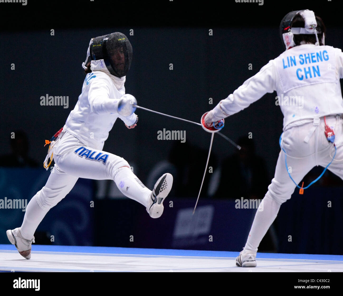 Alberta Santuccio of Italy(left) and Lin Sheng of China(right) in the ...