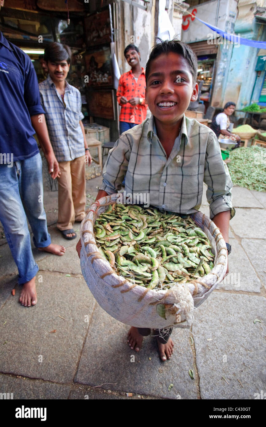 Devaraja Market, Mysore, Karnataka, India Stock Photo - Alamy