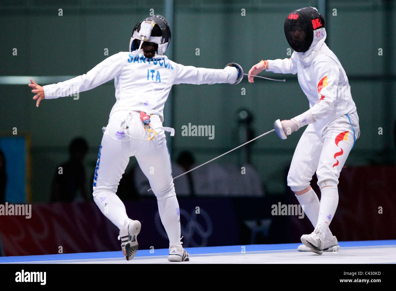 Alberta Santuccio of Italy(left) and Lin Sheng of China(right) in the ...