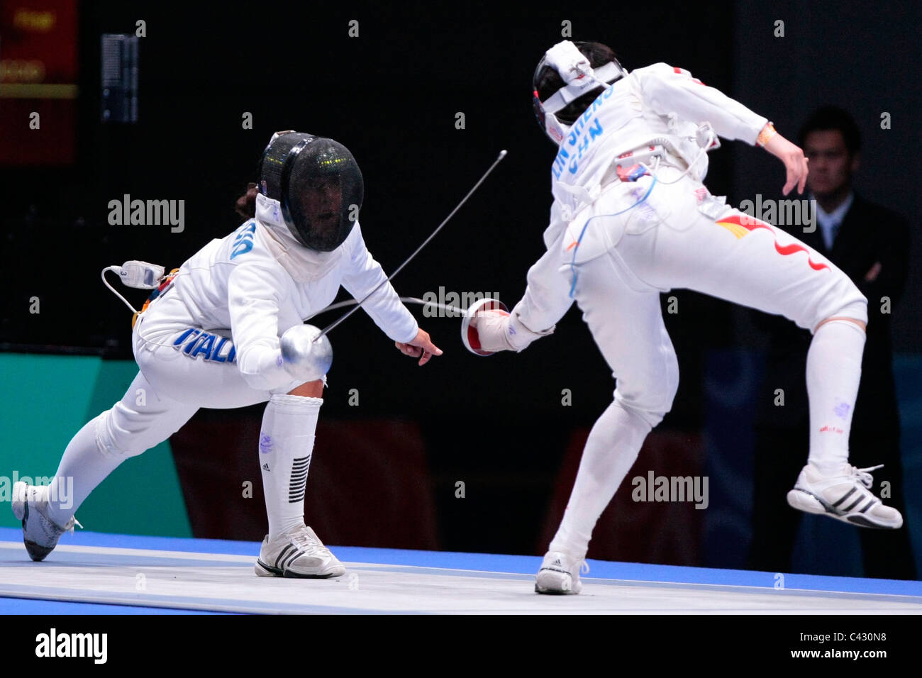 Alberta Santuccio of Italy(left) and Lin Sheng of China(right) in the ...