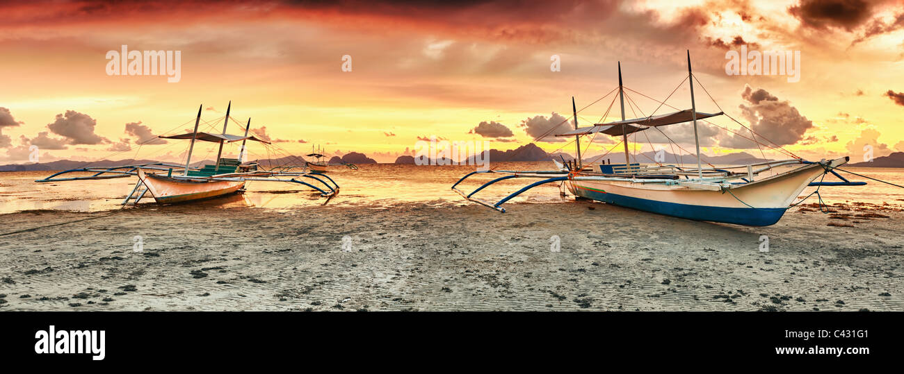 Philippine boats hi-res stock photography and images - Alamy