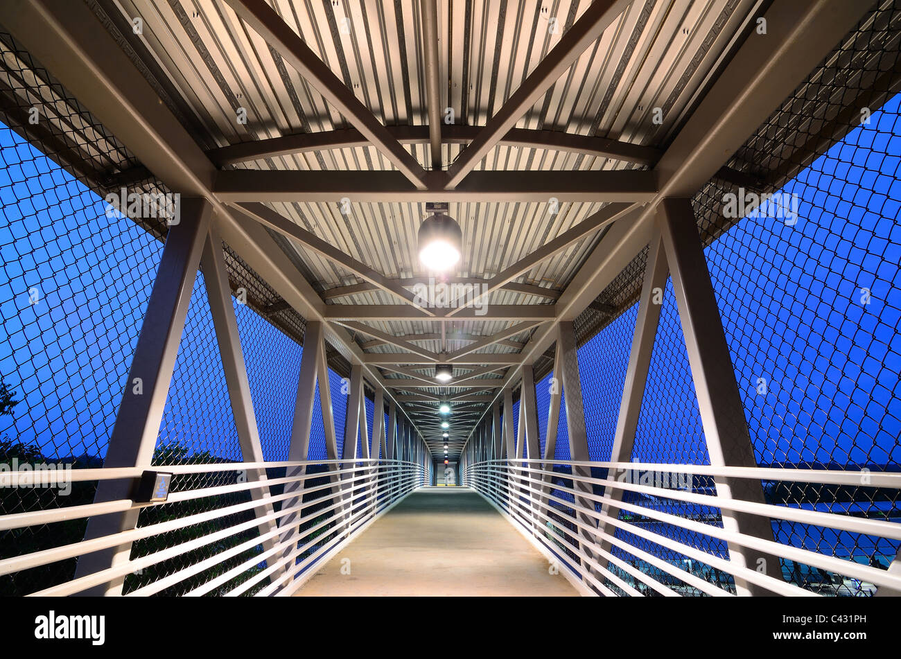 Interior bridge architecture hi-res stock photography and images - Alamy