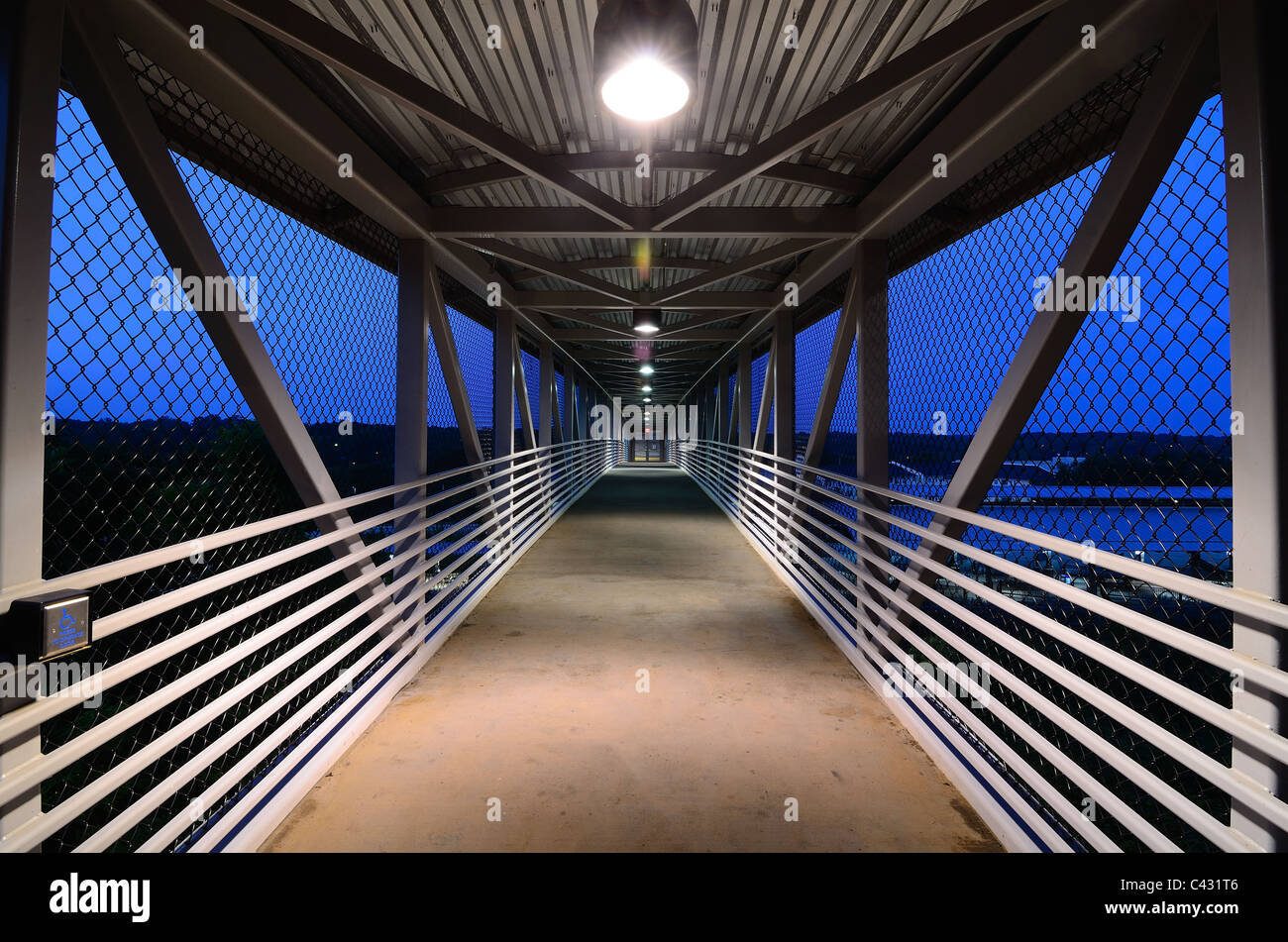 Interior bridge architecture hi-res stock photography and images - Alamy