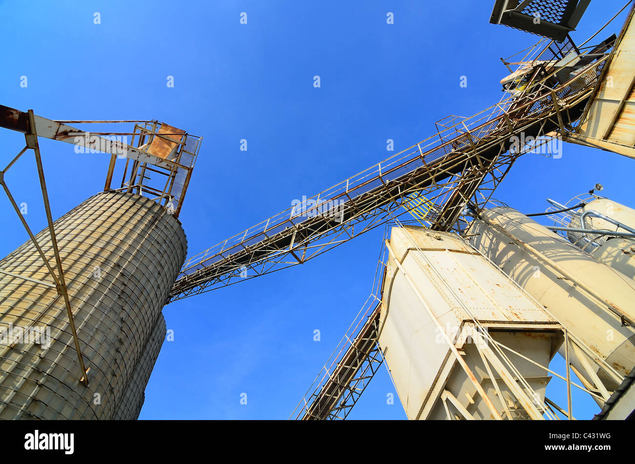 Cement plant hi-res stock photography and images - Alamy