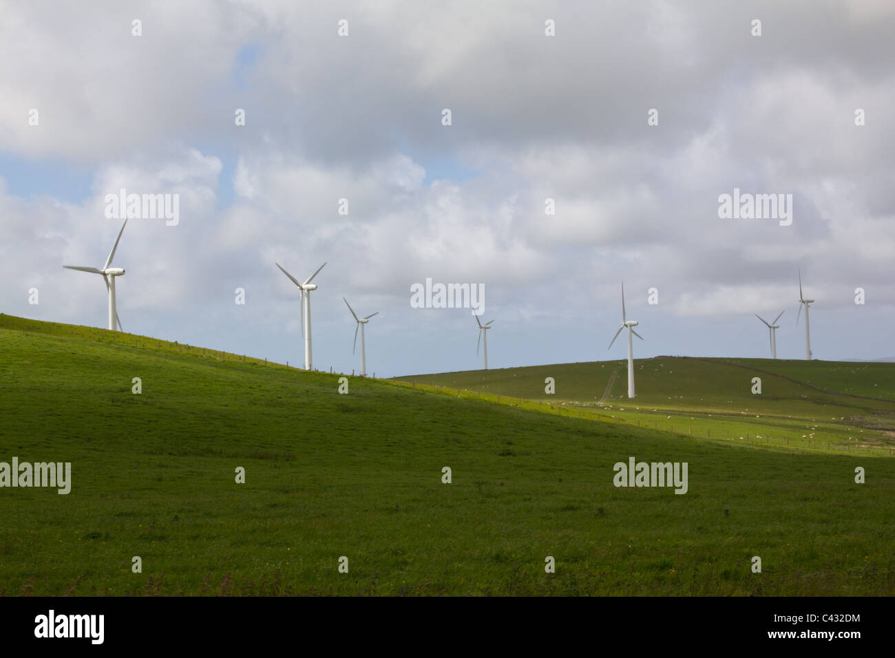 Windfarm wales turbines uk energy hi-res stock photography and images ...