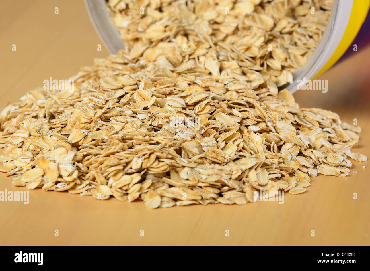 Whole grain oats hi-res stock photography and images - Alamy
