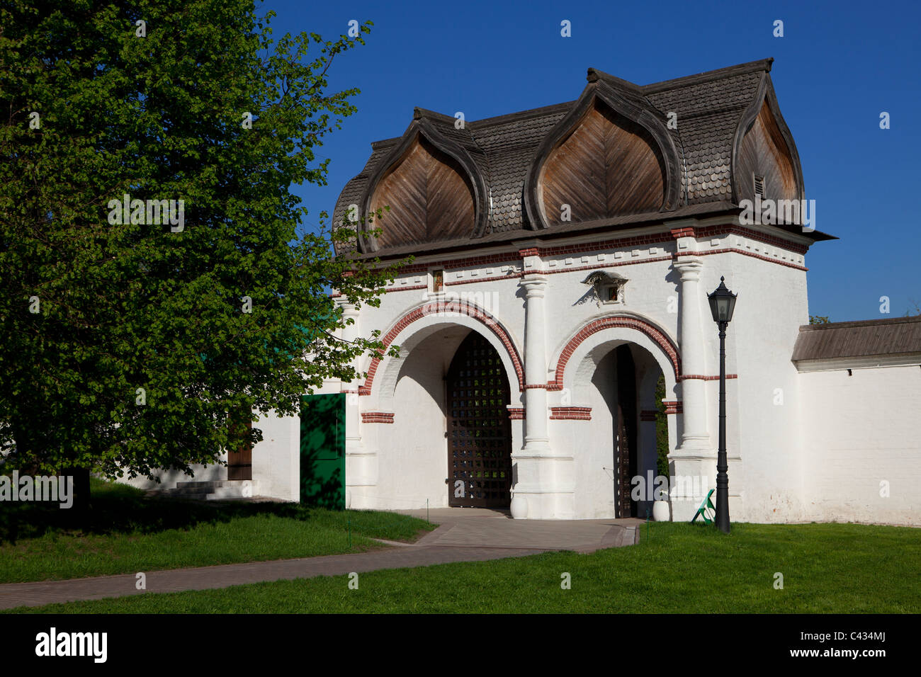 The 17th century Savior Gate (Spasky Gate) at the Kolomenskoye Estate ...