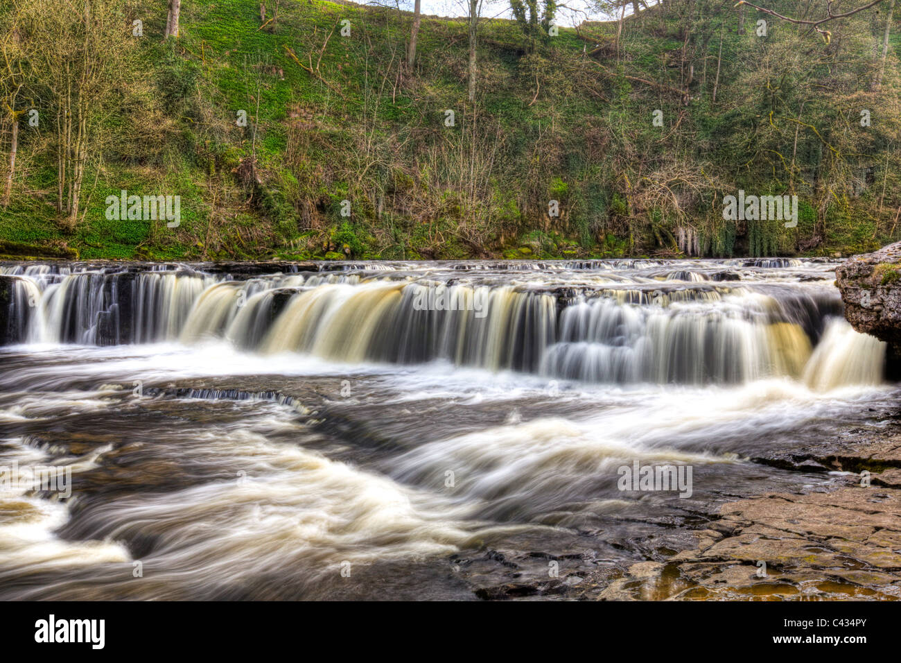 Aysgarth Falls, Aysgarth, Yorkshire, England dramatic waterfalls Stock ...